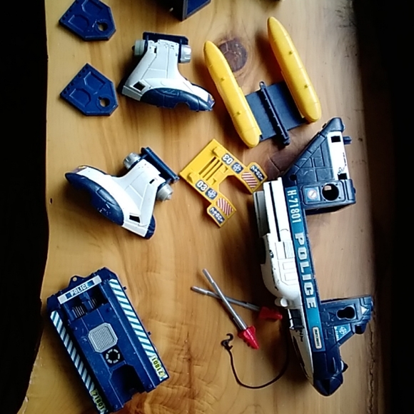 MATCHBOX | Toys | Mega Rig Playset Matchbox Police Command Center 9 ...